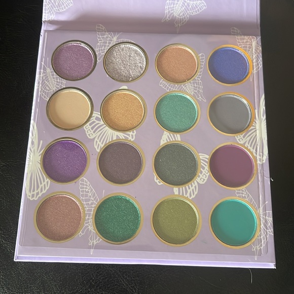 bebe | Makeup | New Bebe Eyes Take Flight Rare 6 Shade Eyeshadow ...